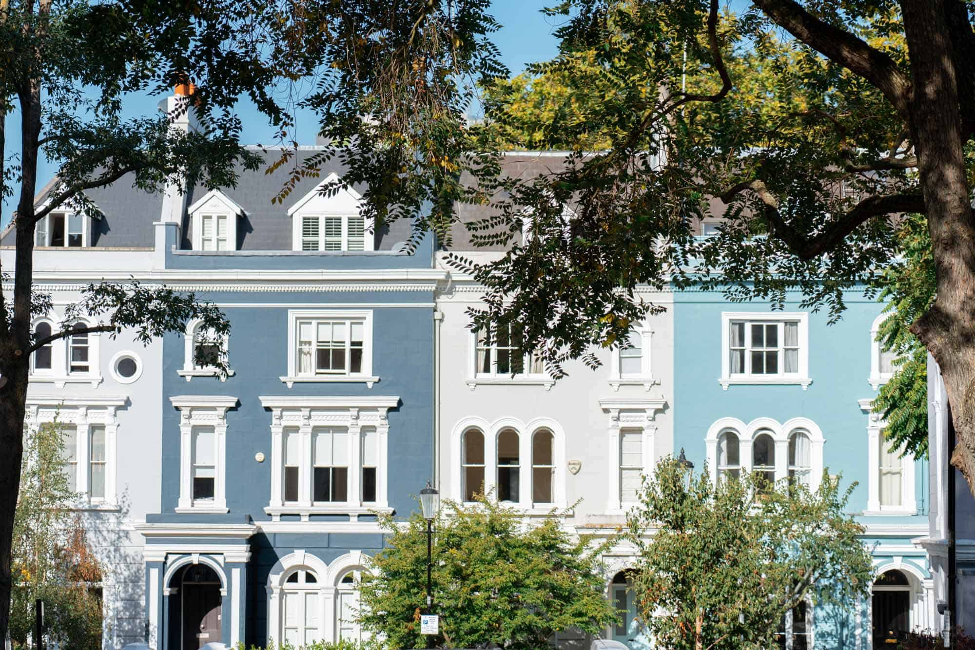🏘️ Notting Hill's Colorful Houses: A Local's Guide (2024) ⋆ We Dream of ...
