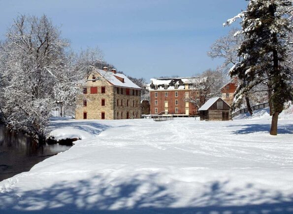 🏝 30 Best US Winter Vacations in 2024: Beaches to Slopes