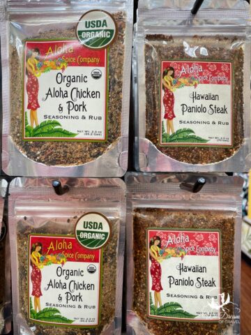 🌺 29 Iconic Hawaiian Souvenirs & Fun Gift Ideas (2024)